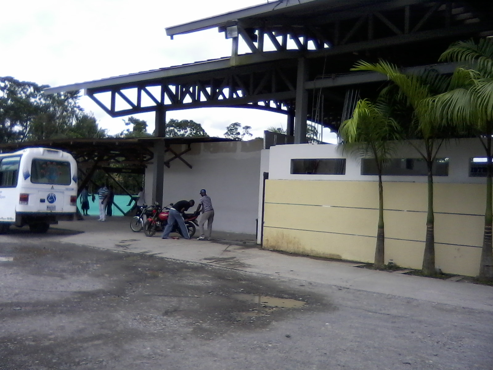 QUIBDÓ "ORILLAS ATRATEÑAS": terminal de transportes de Quibdó